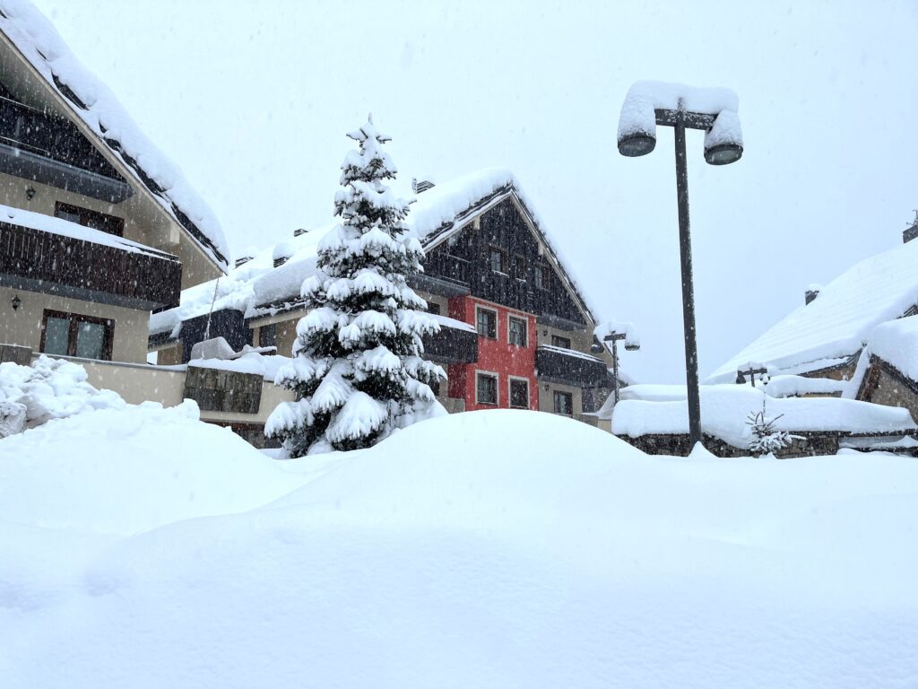 Prato Nevoso è la stazione sciistica con più neve in Europa: raggiunti ...
